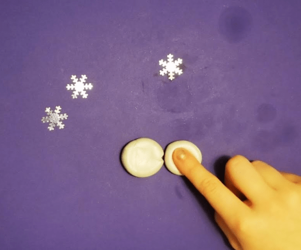 Easy Fingerprint Christmas Craft for Kids - Hands-On Teaching Ideas