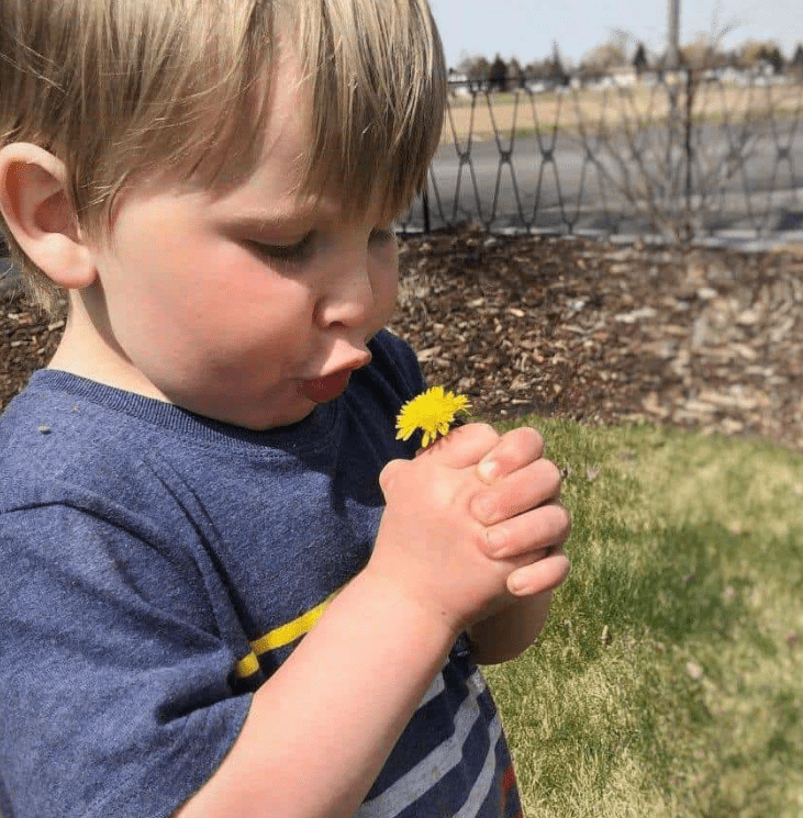 29 Spring Outdoor Learning Activities for Kids with FREE Printable