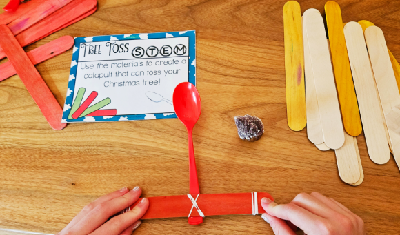 Christmas STEM Challenge + Free Printable