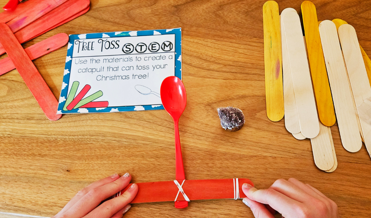 Christmas STEM Challenge + Free Printable