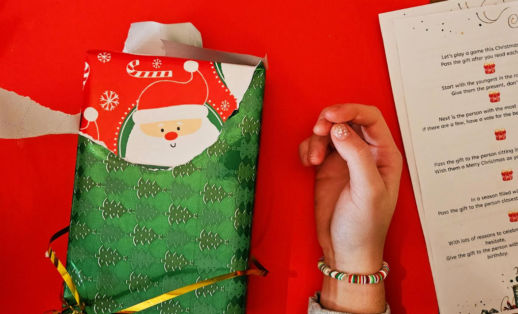 Free Pass the Parcel Game - Printable Party Game